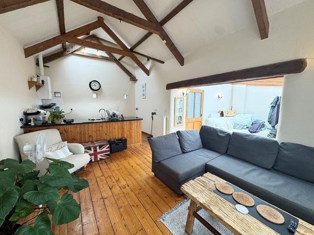 1 bedroom barn conversion to rent