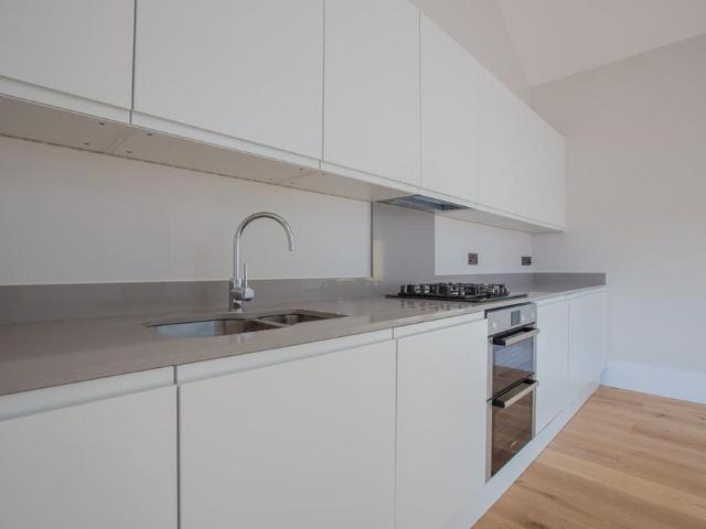 1 bedroom barn conversion to rent