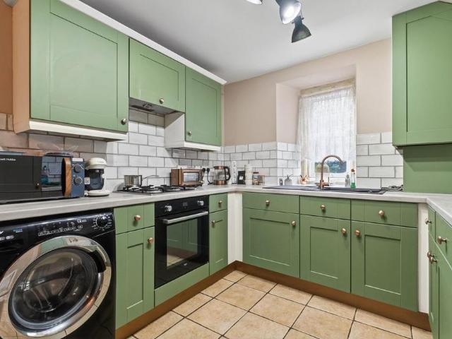 1 bedroom barn conversion to rent