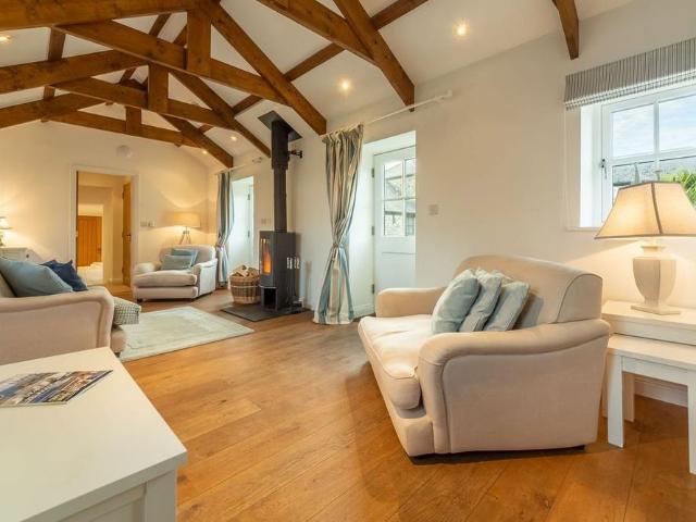 1 bedroom barn conversion to rent