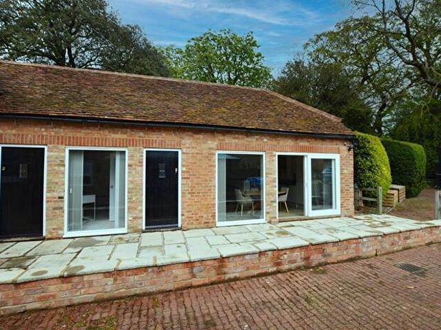 1 Bedroom Barn Conversion To Rent In High Street, North Crawley, MK16