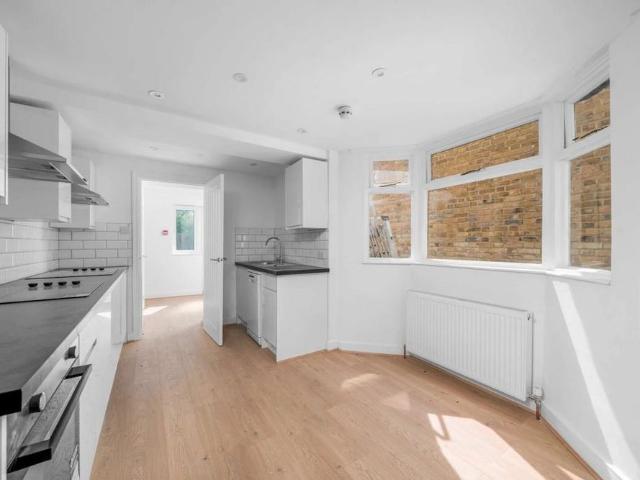 1 bedroom bedsit to rent