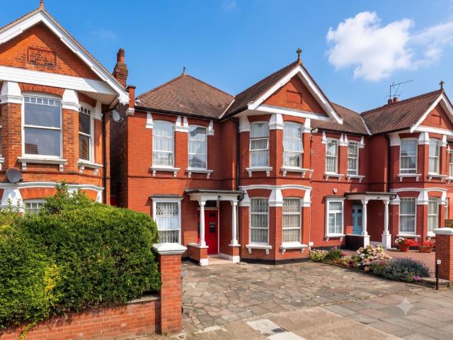 1 bedroom bedsit to rent