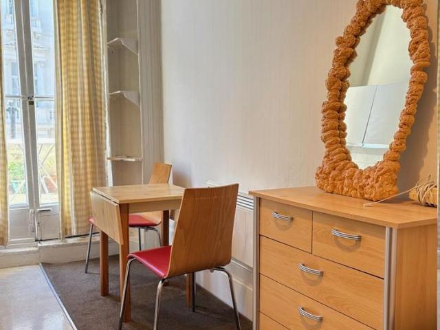 1 bedroom bedsit to rent