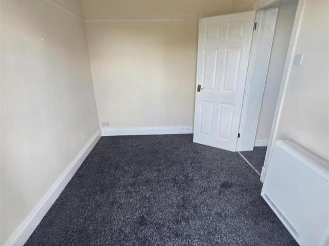 1 bedroom block of apartments to rent