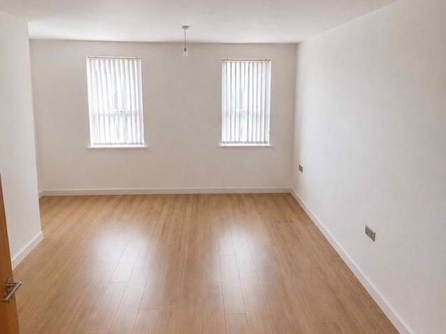 1 bedroom block of apartments to rent