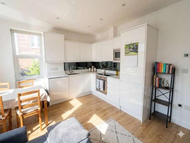 1 Bedroom Block Of Apartments Flat