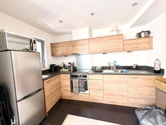 1 Bedroom Block Of Apartments Flat