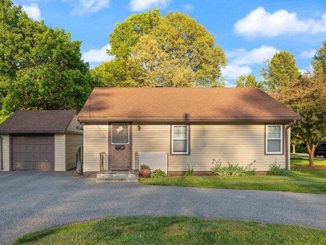 1 bedroom, Brockton MA 02301 104790990