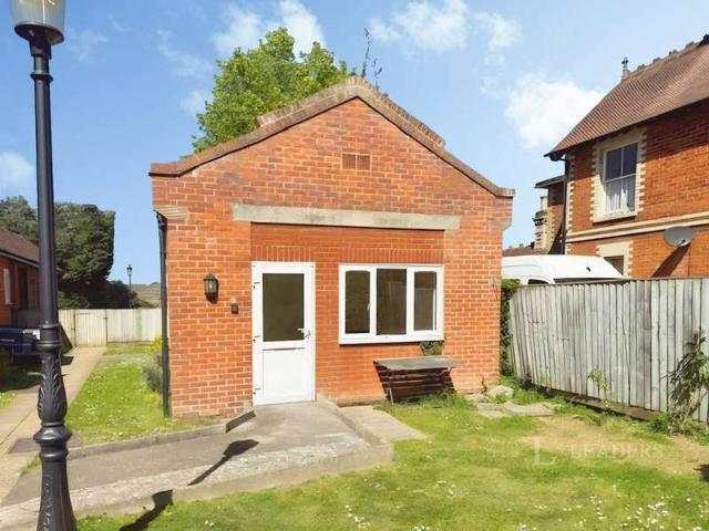 1 Bedroom Bungalow