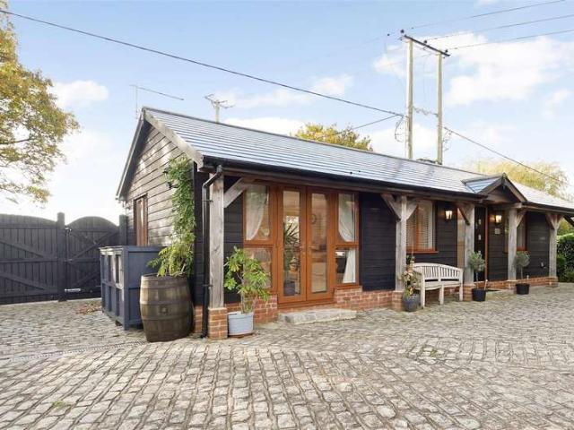 1 Bedroom Bungalow