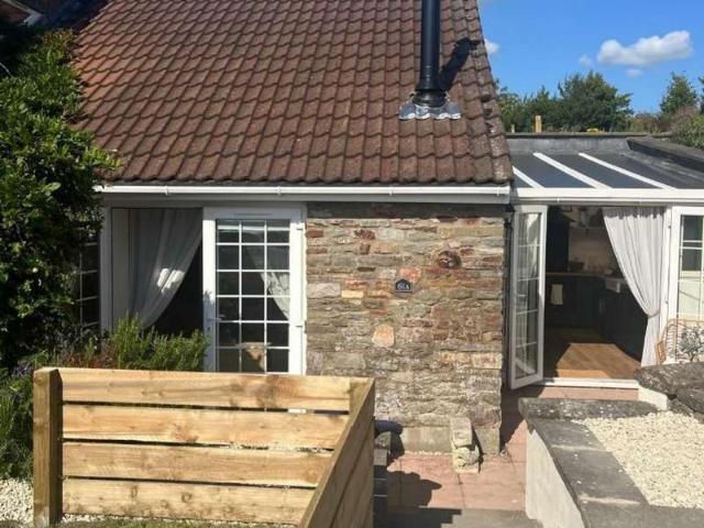 1 Bedroom Bungalow