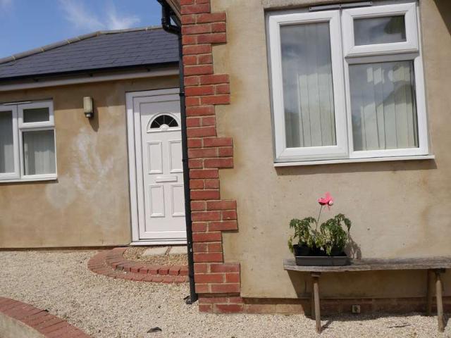 1 Bedroom Bungalow