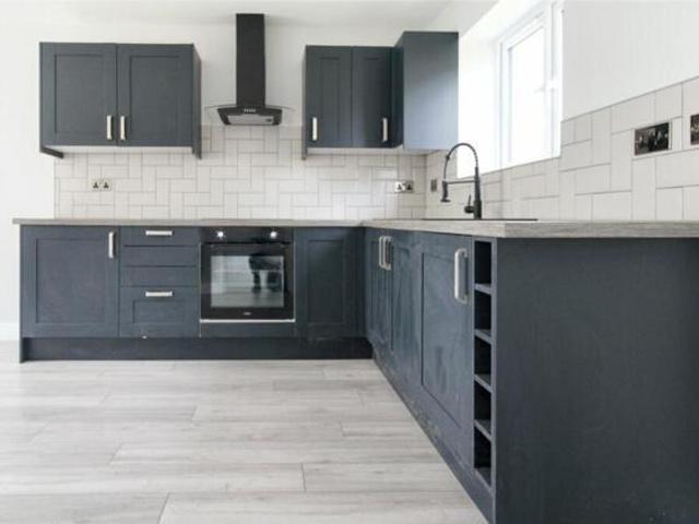 1 Bedroom Bungalow Brislington City Of Bristol BS4 87037385