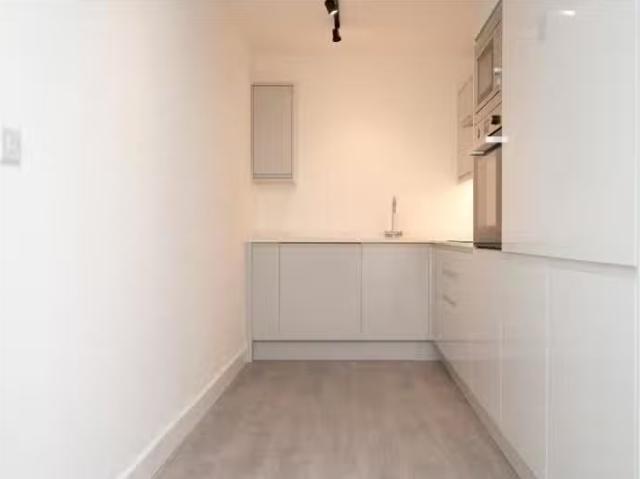 1 bedroom bungalow for rent in Arthur Road, St. Albans, Hertfo.