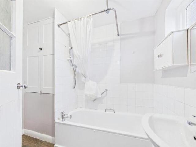 1 bedroom bungalow for rent in Glebe Bungalow, Oadby, LE2 2LD, LE2