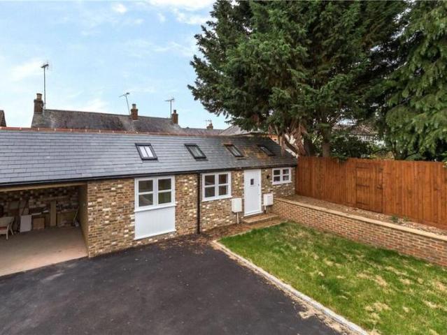 1 bedroom bungalow for rent in Lamb Lane, Redbourn, St. Albans.