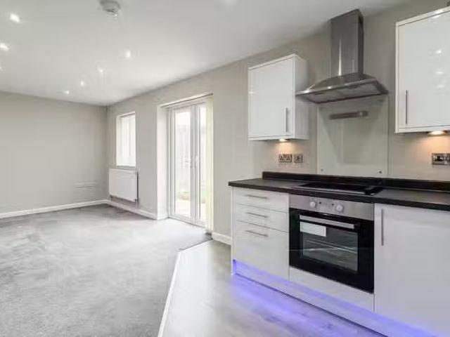 1 bedroom bungalow for rent in St. Johns Lane, Bedminster, BS3.