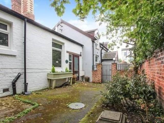 1 bedroom bungalow for rent in Rear of St Annes Road East Lytham St Annes FY8