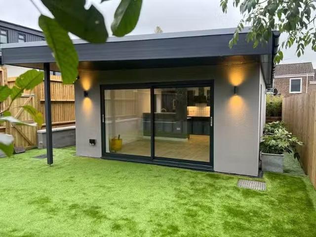 1 bedroom bungalow for rent in The Annex, Courtney Road, Kings.