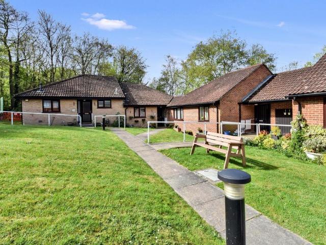 1 bedroom bungalow for sale