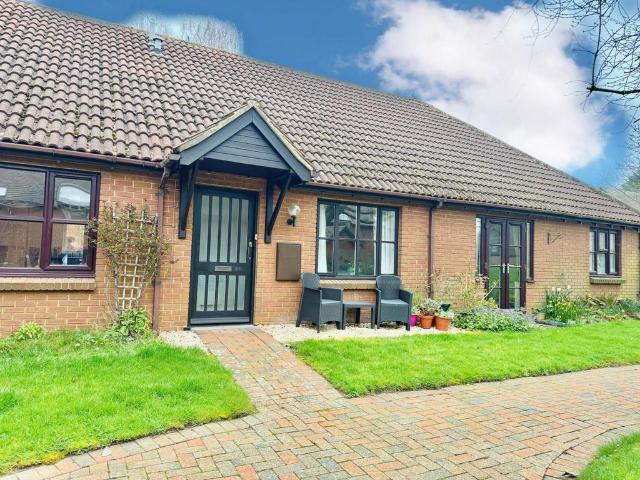 1 bedroom bungalow for sale