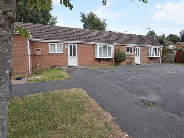1 bedroom bungalow for sale