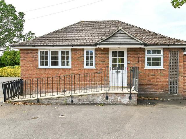 1 bedroom bungalow for sale