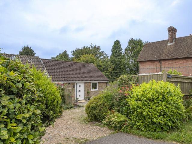 1 bedroom bungalow for sale