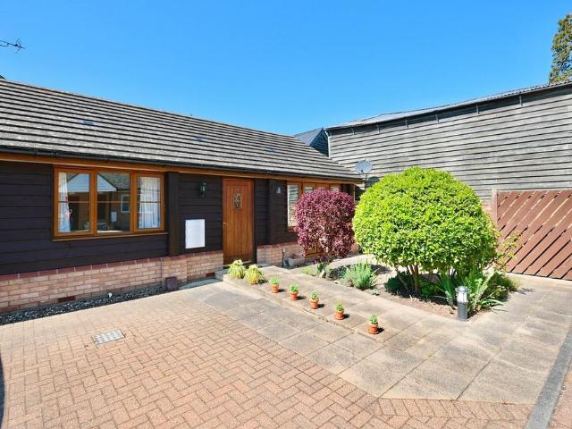 1 bedroom bungalow for sale