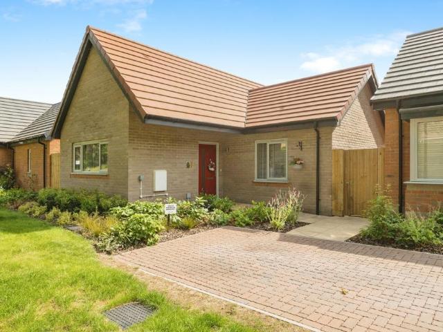 1 bedroom bungalow for sale