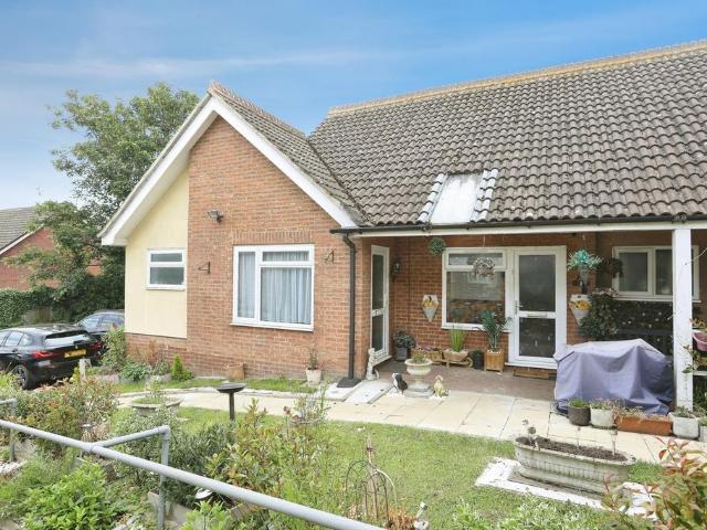 1 bedroom bungalow for sale