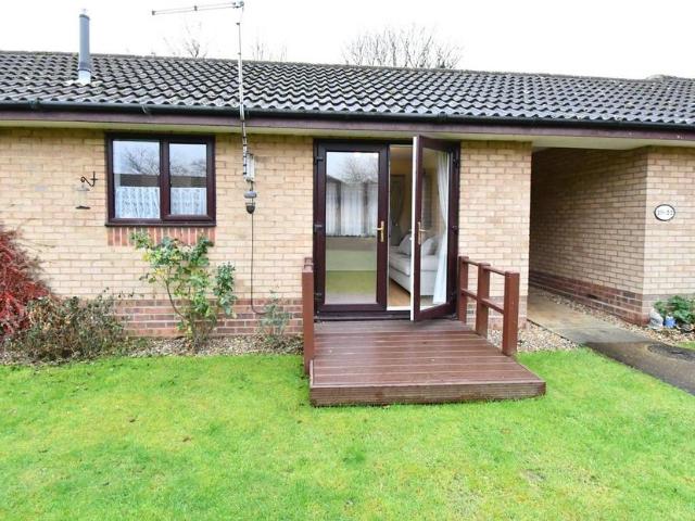 1 bedroom bungalow for sale