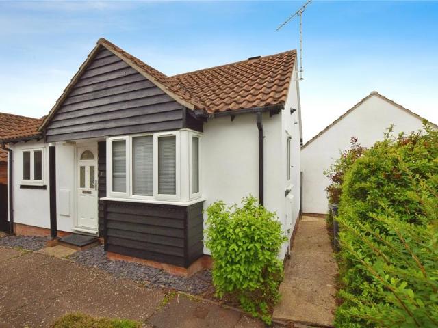 1 bedroom bungalow for sale