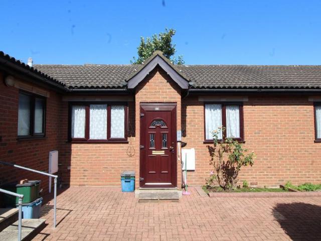 1 bedroom bungalow for sale