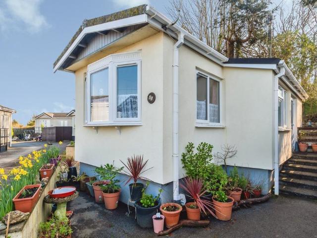 1 bedroom bungalow for sale