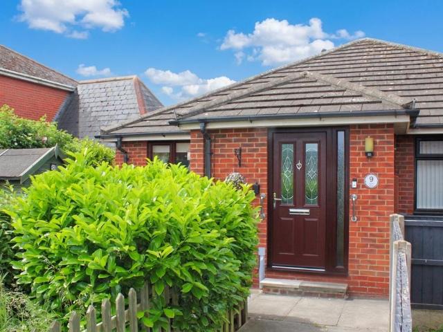 1 bedroom bungalow for sale