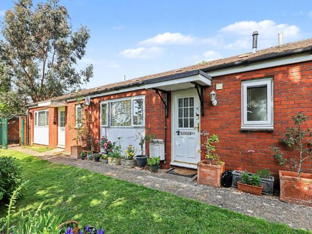 1 bedroom bungalow for sale