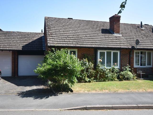 1 bedroom bungalow for sale