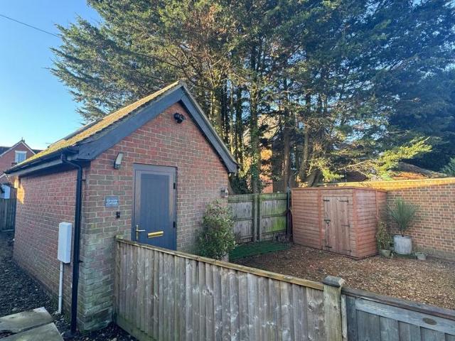 1 bedroom bungalow for sale