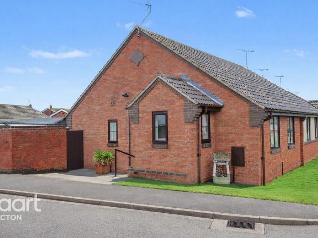 1 bedroom bungalow for sale