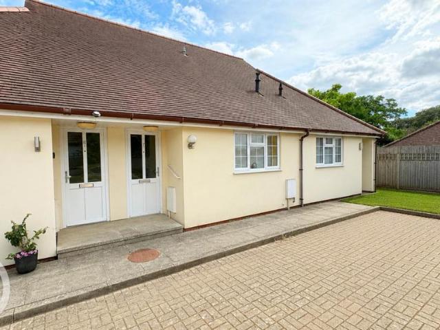 1 bedroom bungalow for sale
