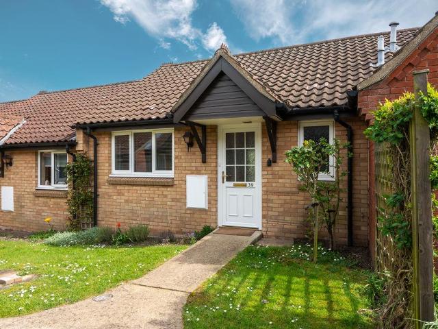1 bedroom bungalow for sale