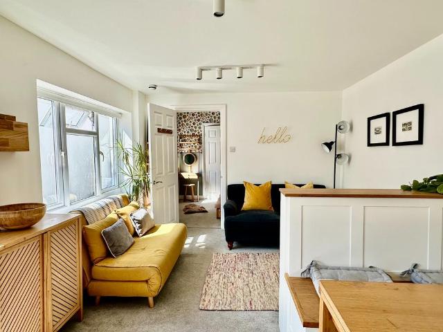 1 bedroom bungalow for sale