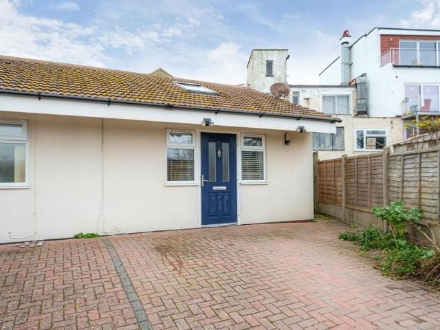 1 bedroom bungalow for sale