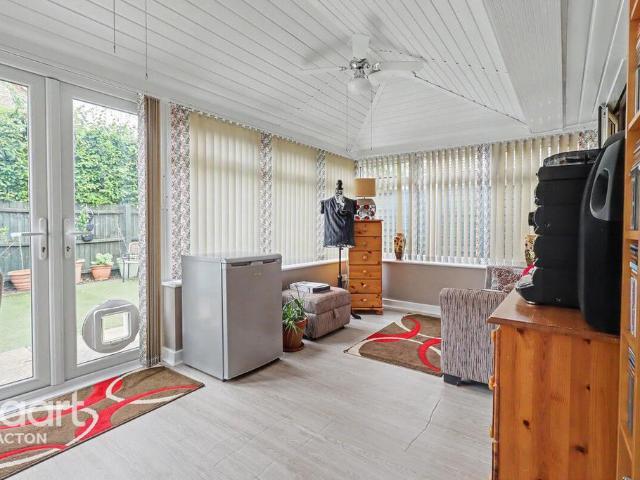 1 bedroom bungalow for sale