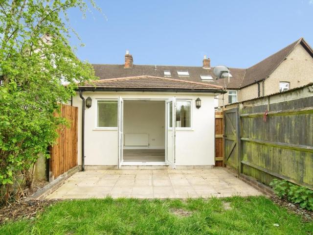 1 bedroom bungalow for sale