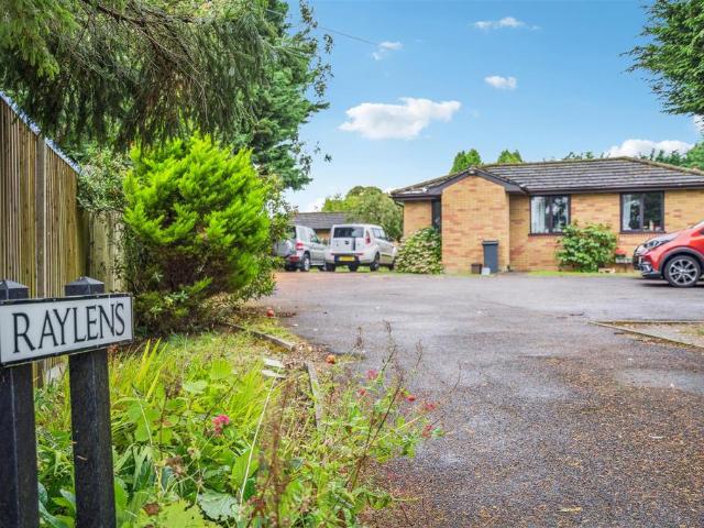 1 bedroom bungalow for sale