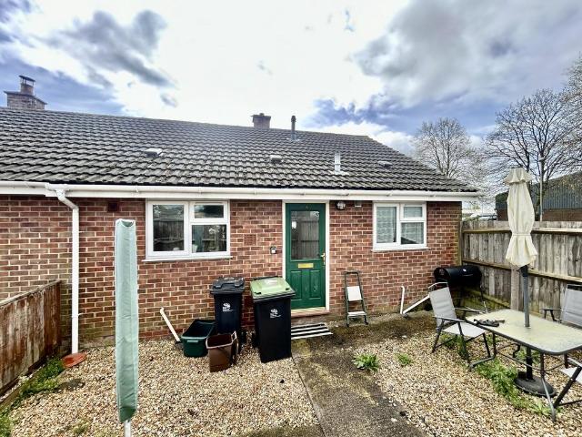 1 bedroom bungalow for sale