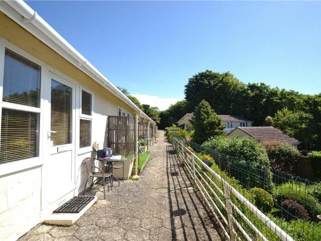 1 bedroom bungalow for sale